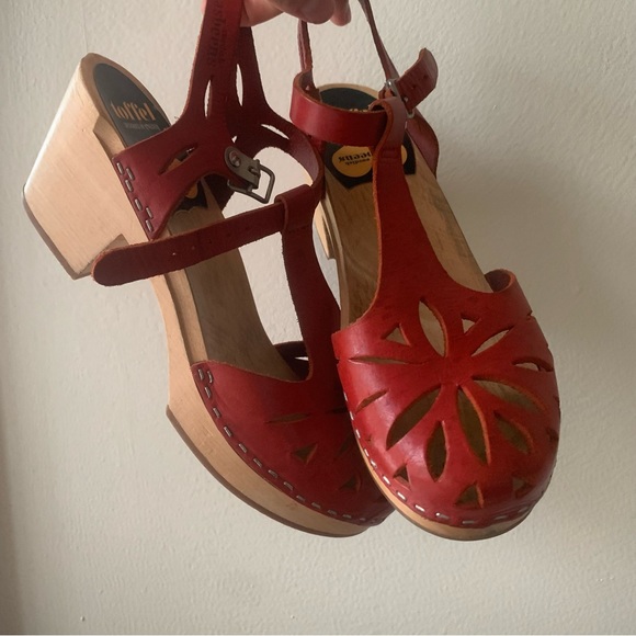 Swedish Hasbeens | Shoes | Swedish Hasbeens Toffel Lacy Sandal Red ...